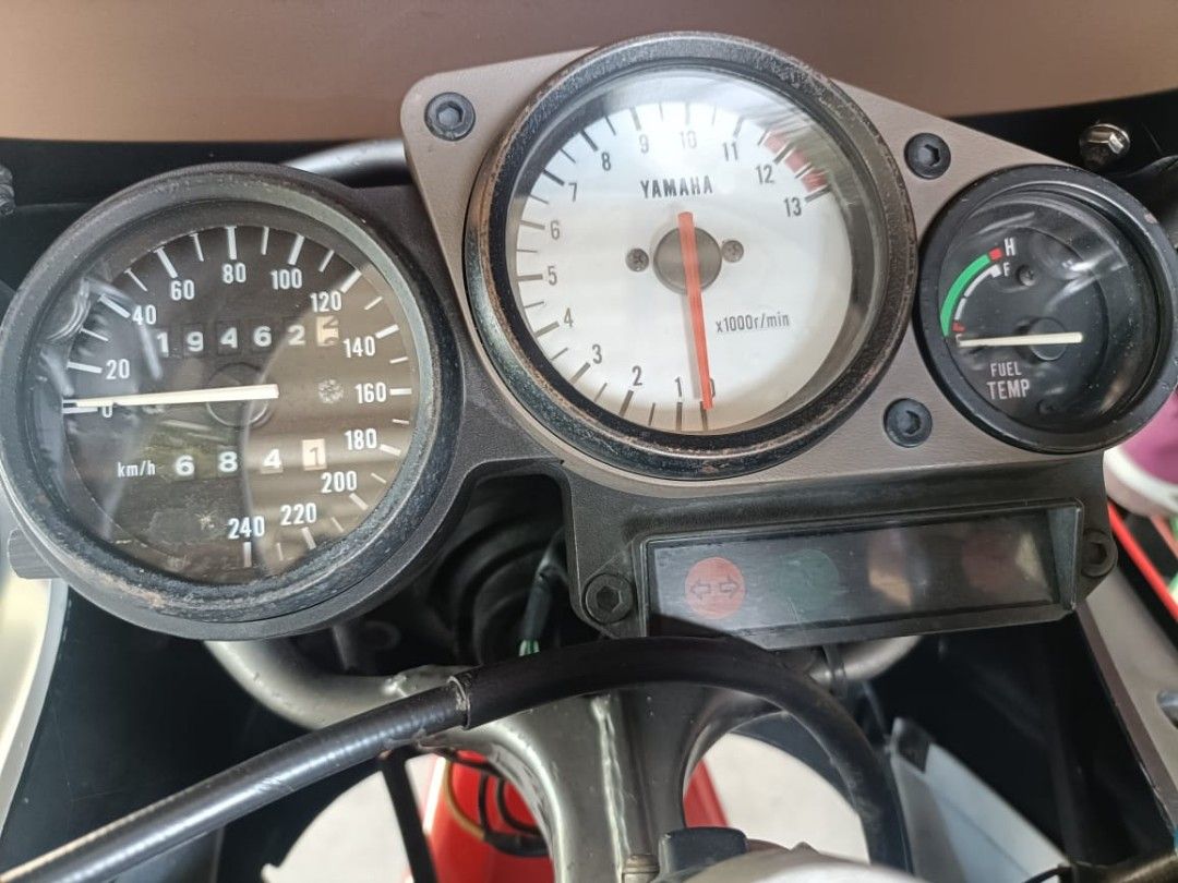 Yamaha Tzm millennium special edition 2000, Motorbikes on Carousell