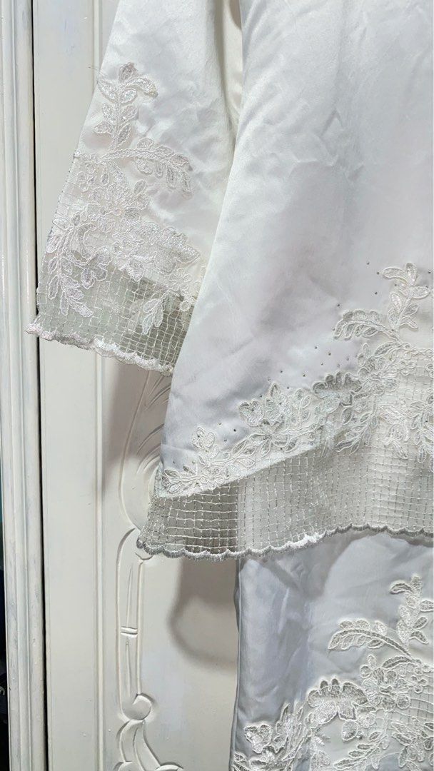 Baju Kurung White Putih Lace Moden Kahwin Tunang Convo [ FREE POSTAGE ...