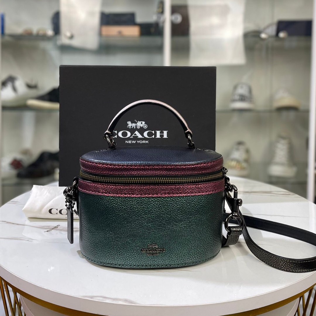 Coach Logo Bag, Barang Mewah, Tas & Dompet di Carousell