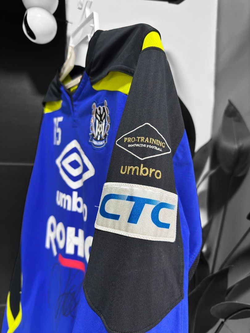 Gamba Osaka Training Jacket Windbreaker, Men's Fashion, Activewear on ...