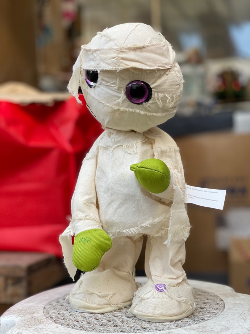 GEMMY Animated Halloween Grooving Mummy Dances & Sings “Thriller” Prop ...