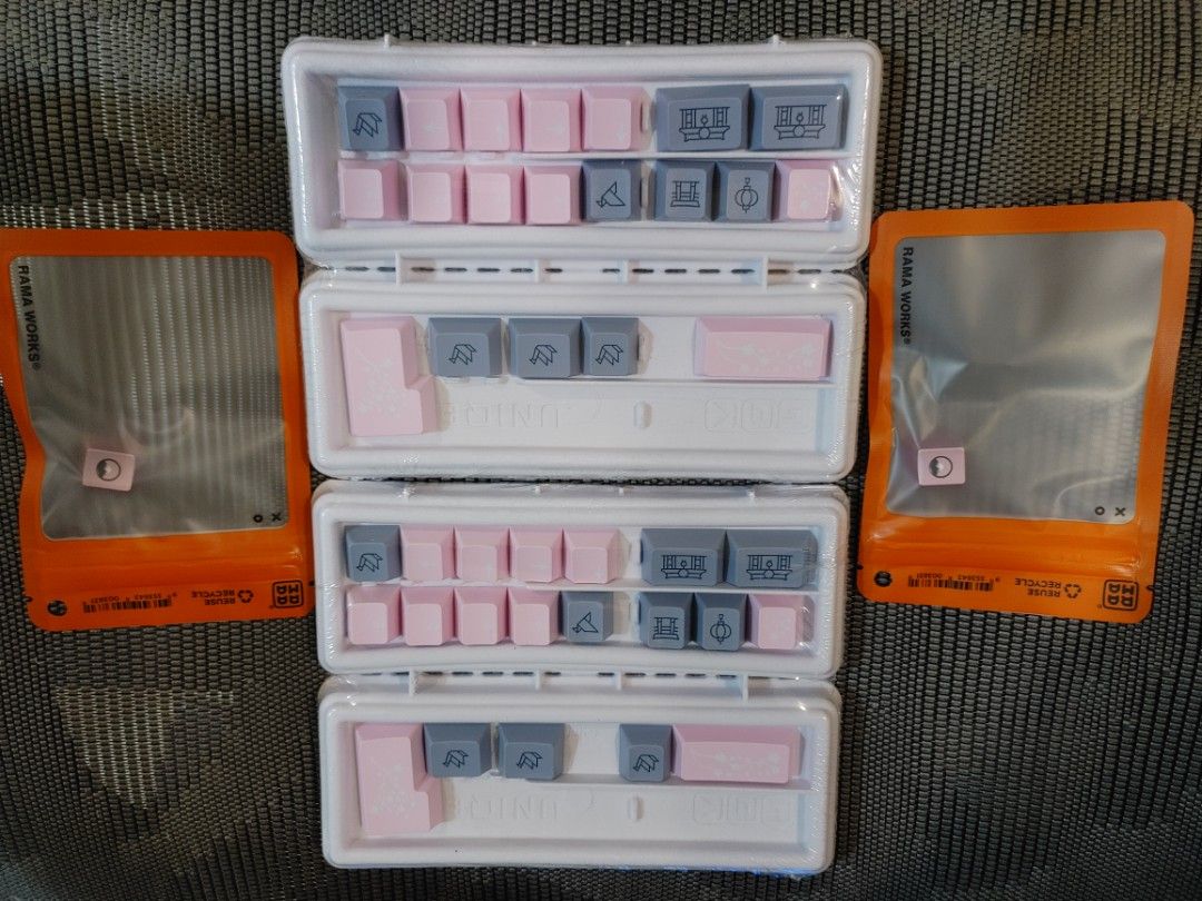 GMK Fuji (Base + Novelties + Rama + Deskmat) on Carousell