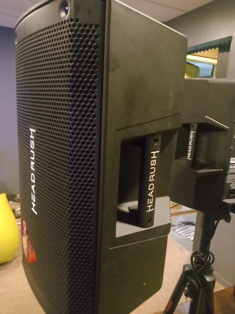 Headrush FRFR 108 monitor guitar speaker with stand, Hobbies & Toys ...