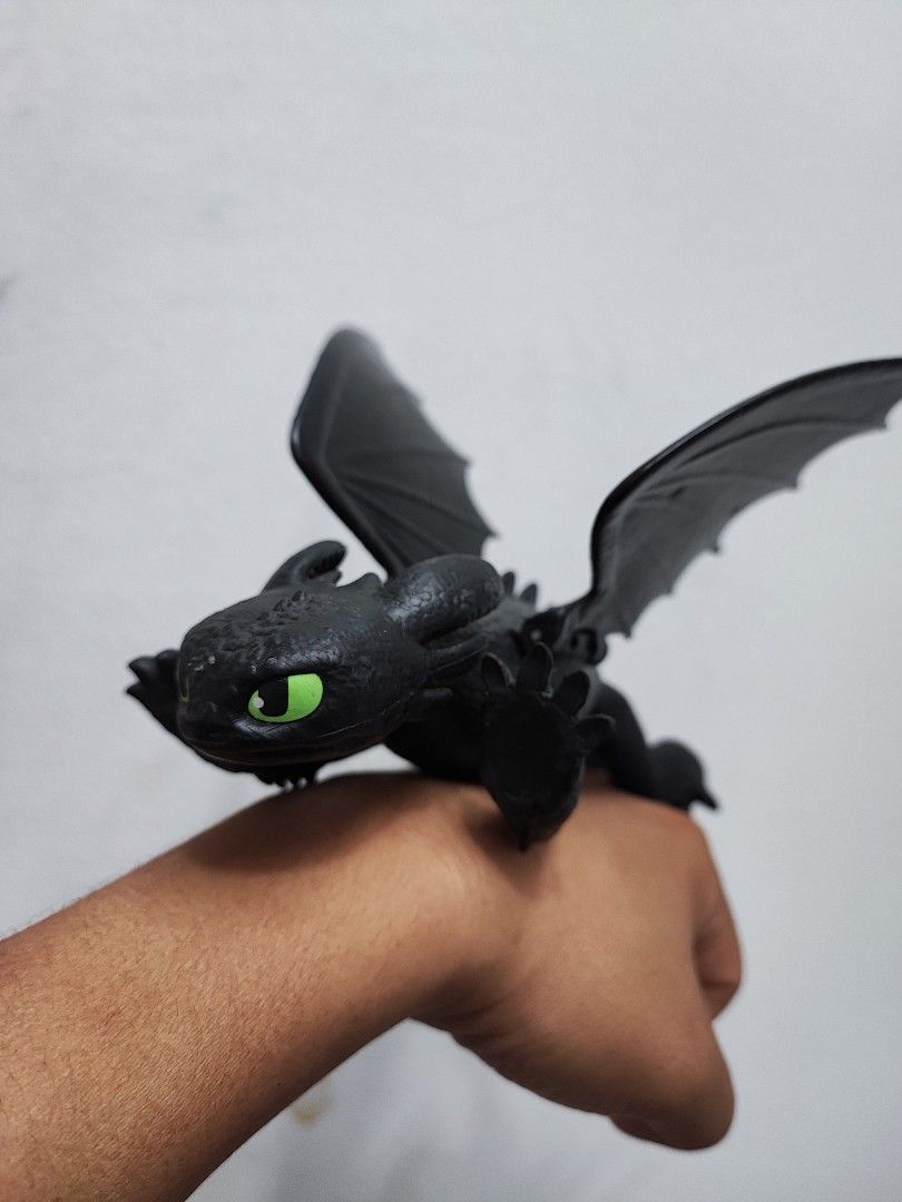 How To Train Your Dragon Night Fury Figure, Hobbies & Toys, Toys ...