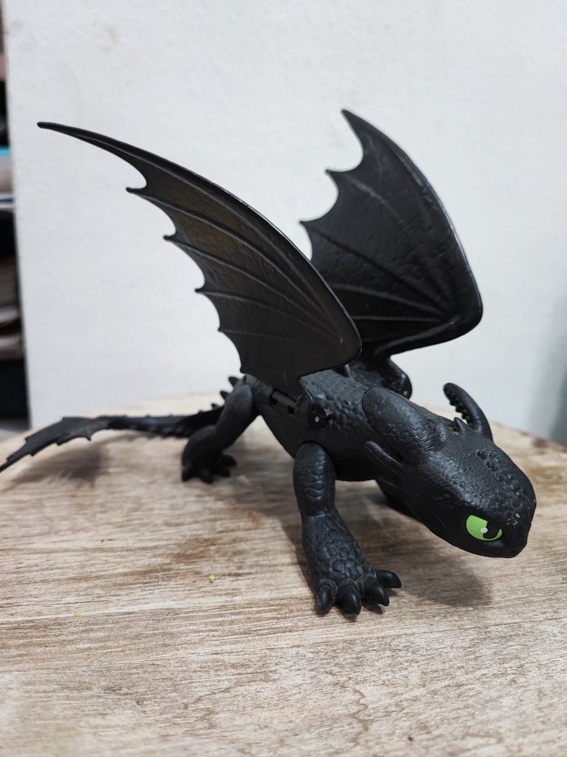 How To Train Your Dragon Night Fury Figure, Hobbies & Toys, Toys ...