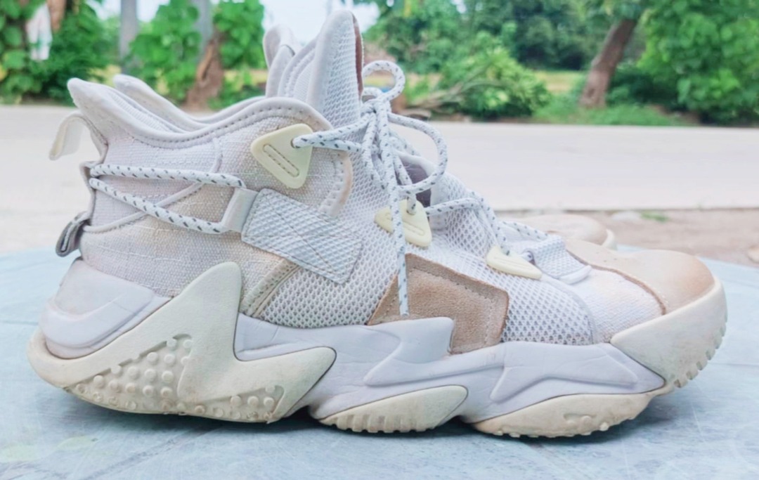 Lining counterflow shoes for men, Men's Fashion, Footwear, Sneakers on ...