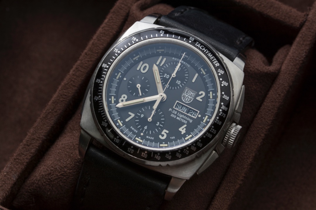Luminox P-38 Lighting Chronograph Automatic 9460 (Cal. Valjoux 7750 ...