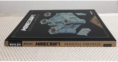 Minecraft: Exploded Builds: Medieval Fortress: An Official Minecraft ...