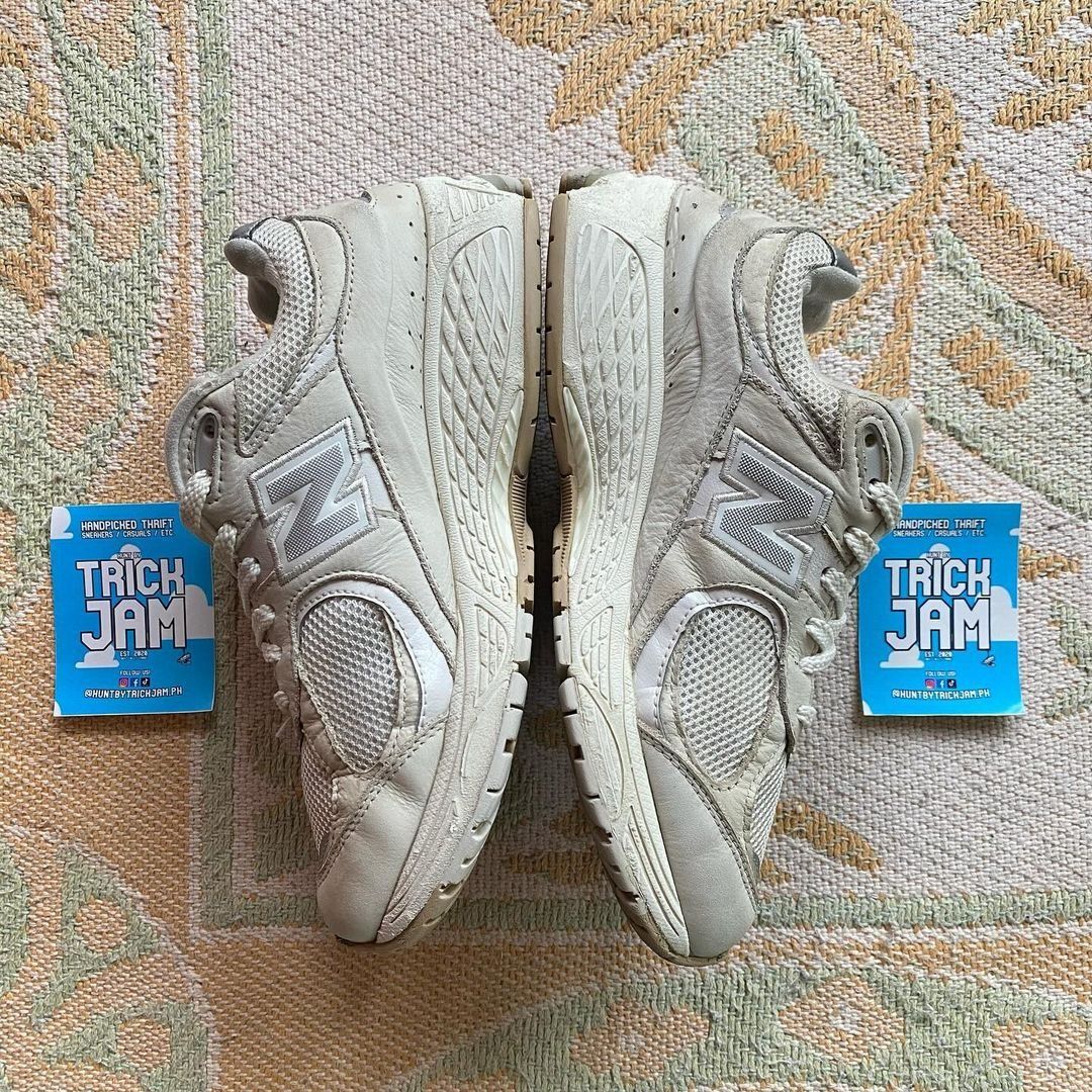 NEW BALANCE 2002R LINEN FOG SEA SALT, Women's Fashion, Footwear ...