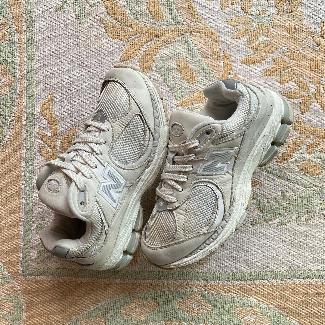 NEW BALANCE 2002R LINEN FOG SEA SALT, Women's Fashion, Footwear ...