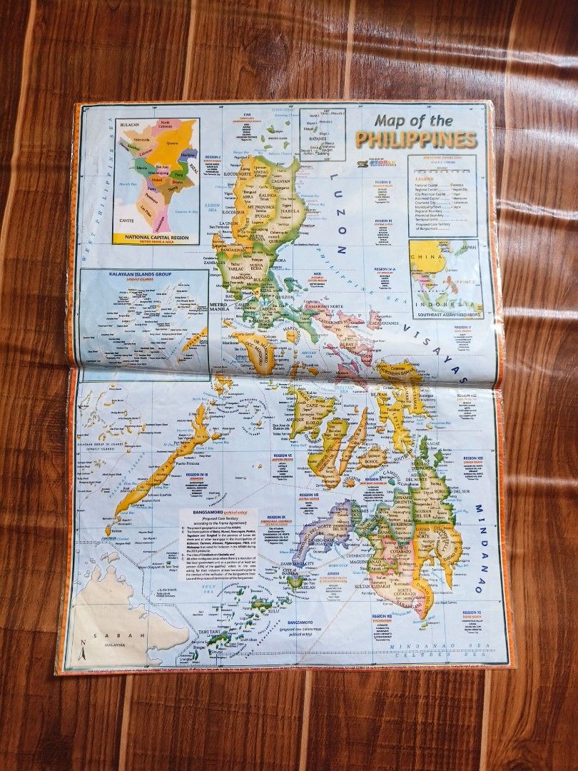 school charts set — world map, philippine map, periodic table, human ...