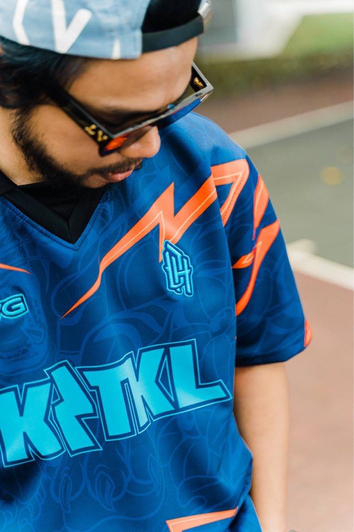 SVG DDYHD KRTKL, Men's Fashion, Activewear on Carousell