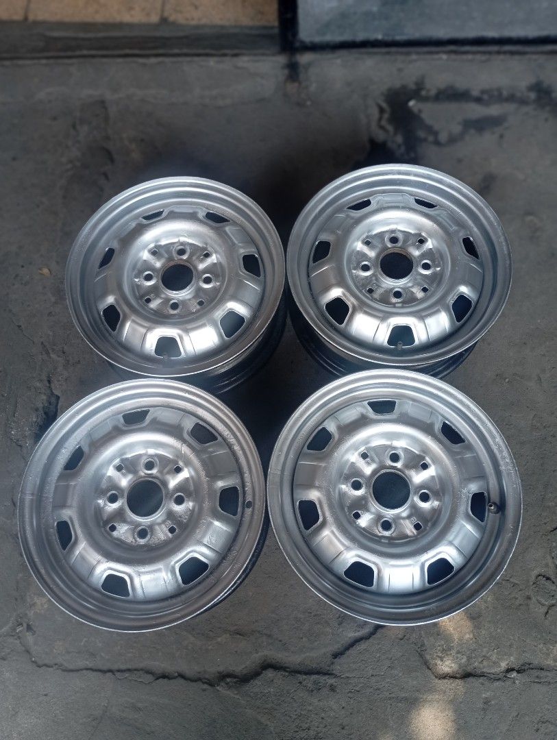 Velg Mobil kaleng besi oem starlet kotak, Aksesoris Mobil di Carousell