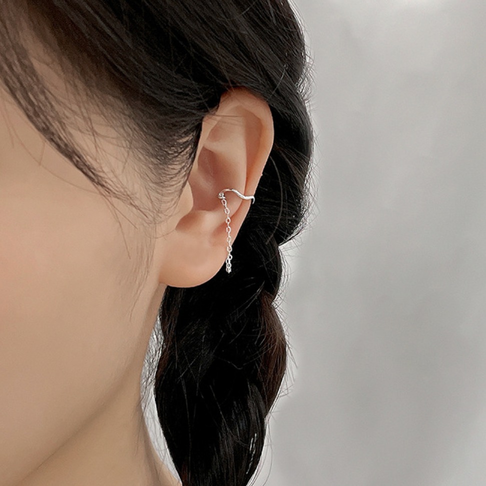 Wave Ear fashionable Cuff With