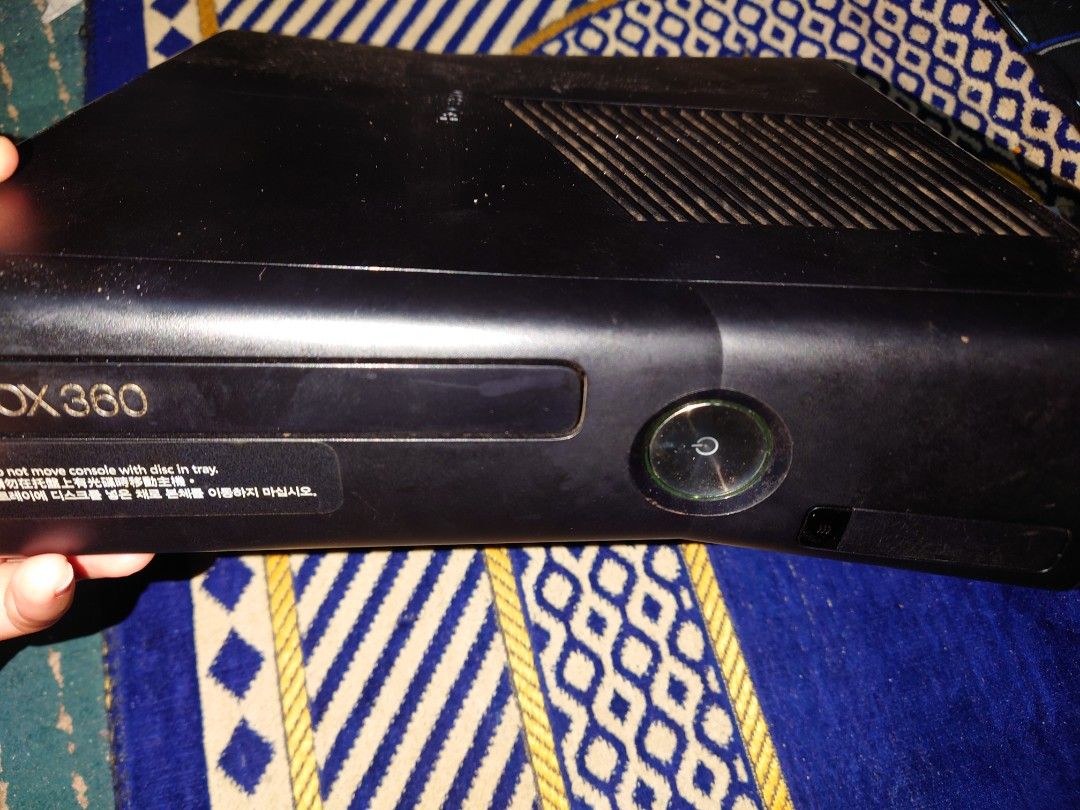 Xbox 360 faulty rrod, Video Gaming, Video Game Consoles, Xbox on Carousell