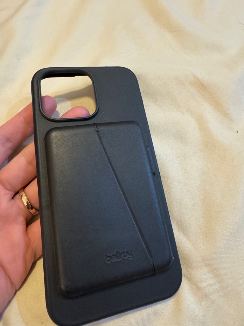 Bellroy Leather Case for 14 Pro Max (Black), Mobile Phones & Gadgets ...