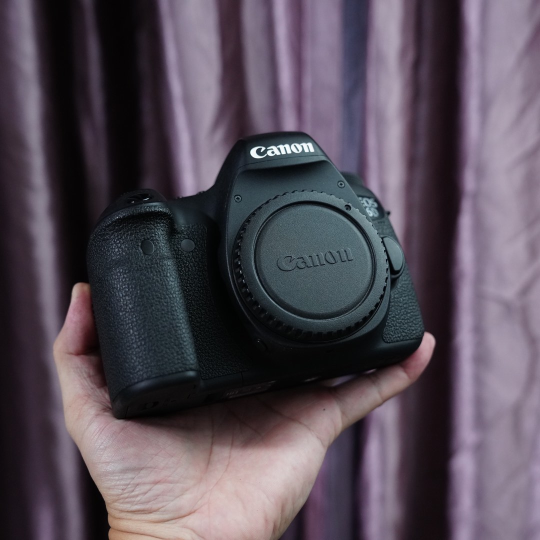 Canon EOS 6D body + Battery extension grip (SC15K), Photography ...