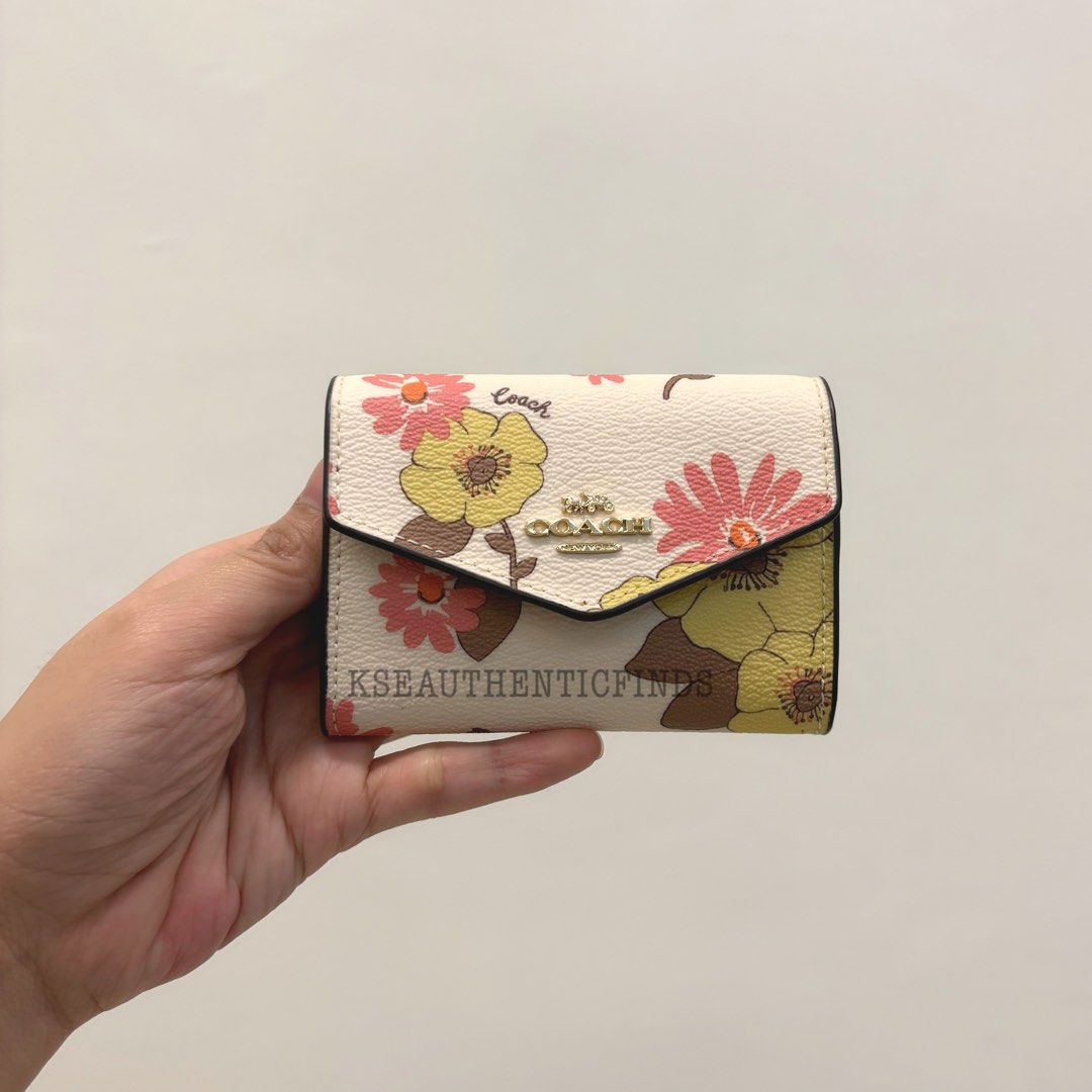 COACH Flap Card Case with Floral Cluster Print, Luxury, Bags & Wallets ...