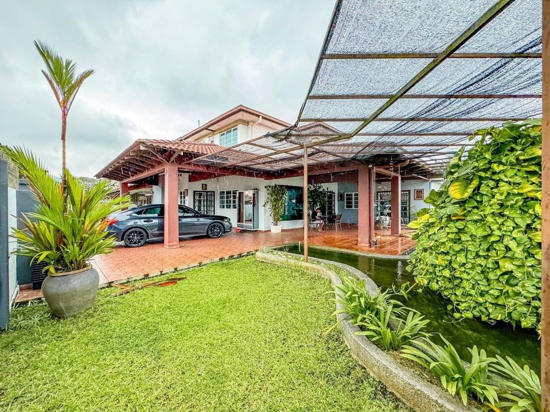 Double storey corner lot, Property, For Sale on Carousell