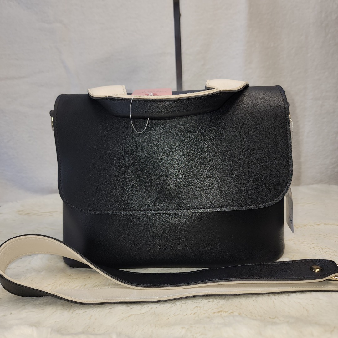 EVADA Korean Fashion Crossbody bag, Women's Fashion, Bags & Wallets ...