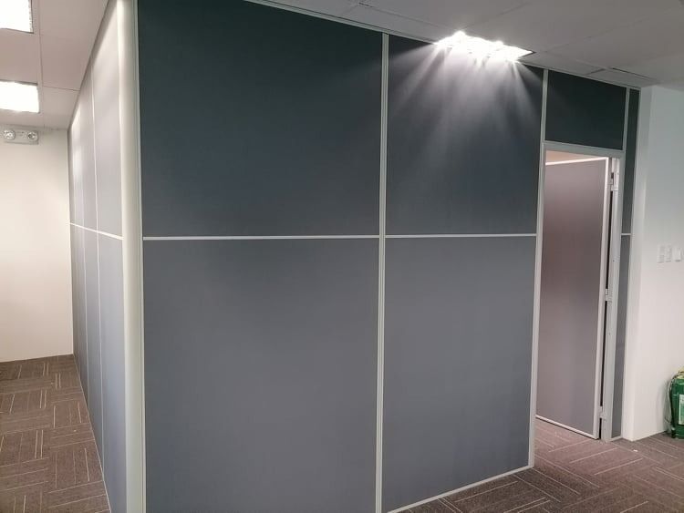 Floor to Ceiling Wall Mounted Partitions / Office Furniture / Office ...