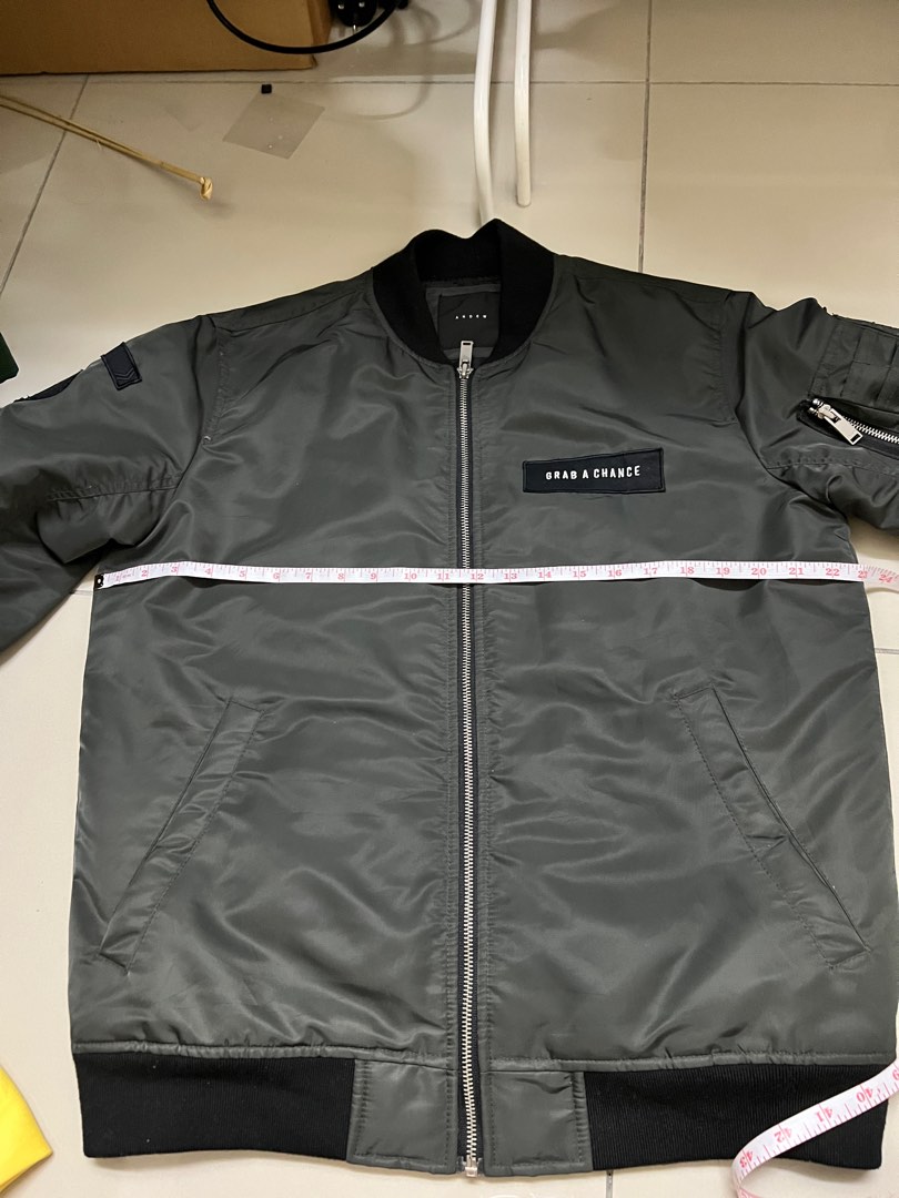 jaket, Men's Fashion, Coats, Jackets and Outerwear on Carousell