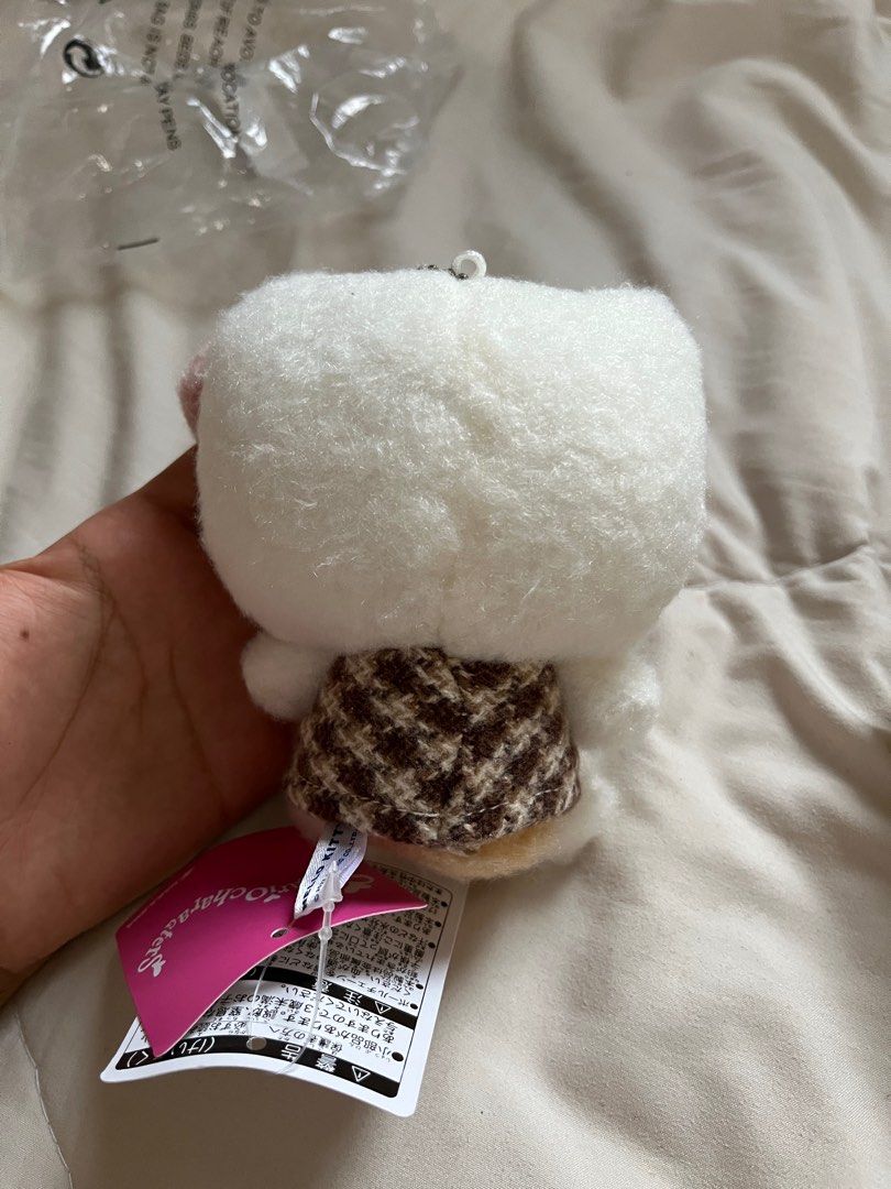 Nakajima Sanrio Plush Mascot Keychain - Hello Kitty (Fluffy Mocha Check), Hobbies & Toys, Toys ...