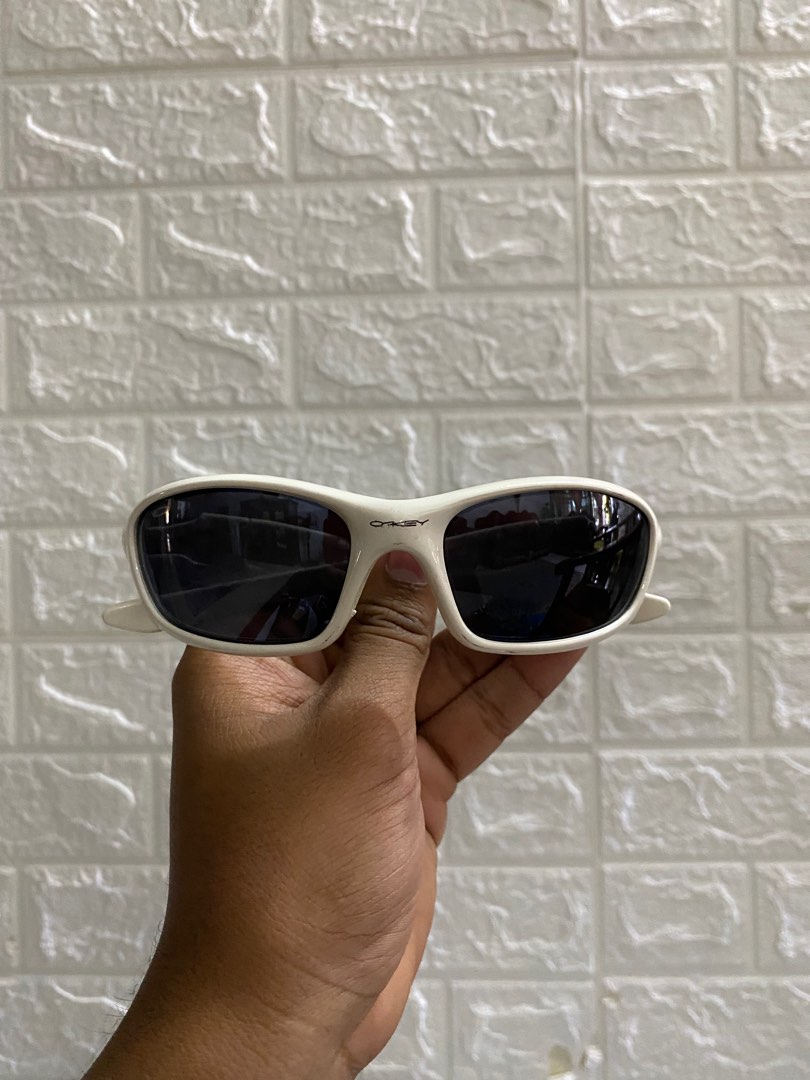 Oakley Straight 2000s Bootleg, Men's Fashion, Watches & Accessories ...