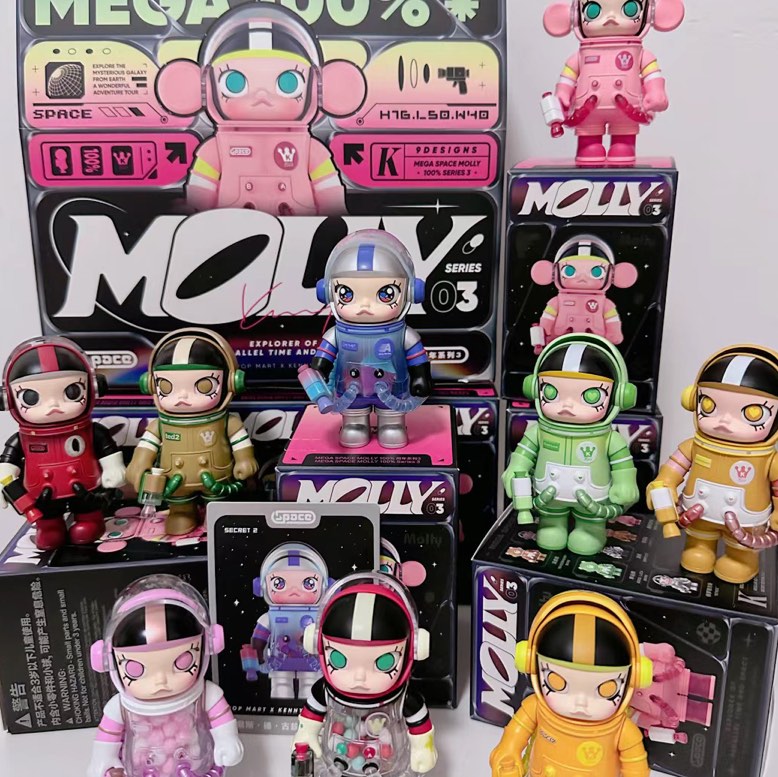Popmart Mega Space Molly 100% V3 - Tetris, Peach, Graffiti, Gary ...