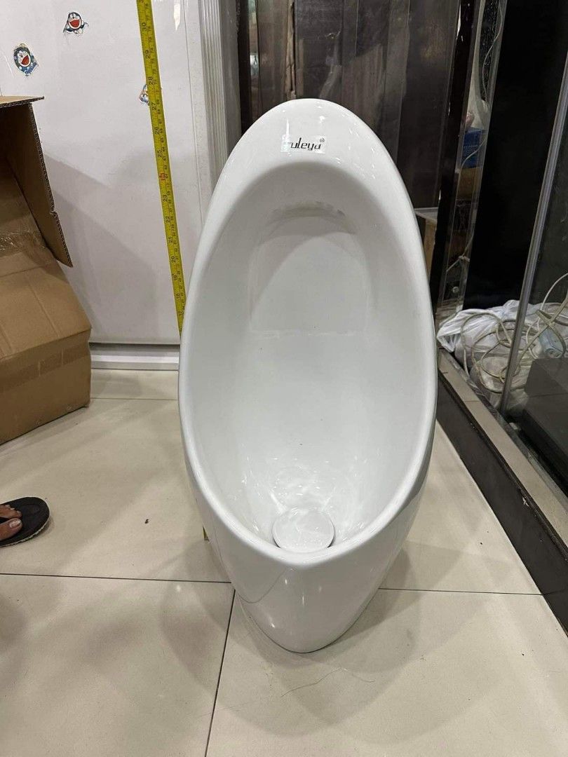 Urinal male, Furniture & Home Living, Bathroom & Kitchen Fixtures on ...