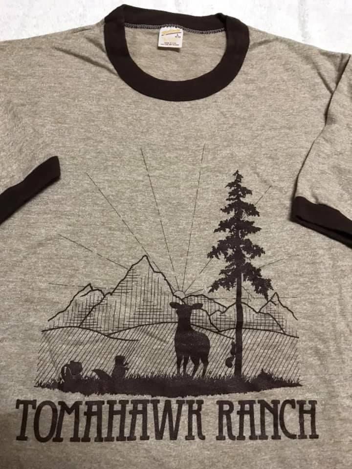 Vintage Tomahawk Ranch 12 Rayon USA, Men's Fashion, Tops & Sets ...