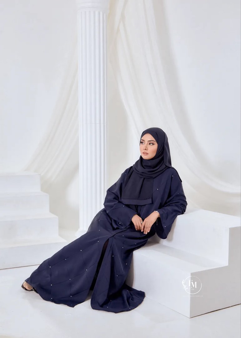 Wafa Dubai Abaya Blue size 52, Women's Fashion, Muslimah Fashion ...