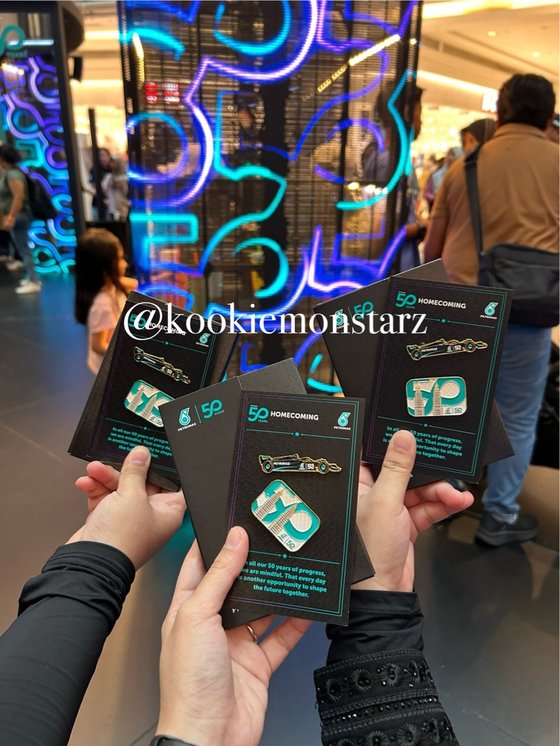 [WTT] PETRONAS 50th Anniversary Lapel Pin, Hobbies & Toys, Collectibles & Memorabilia, Fan ...