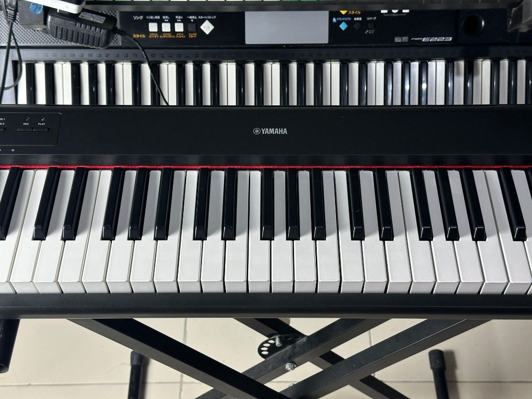 Yamaha Piaggero NP-12 Digital Keyboard Piano Organ 61 Graded Touch ...