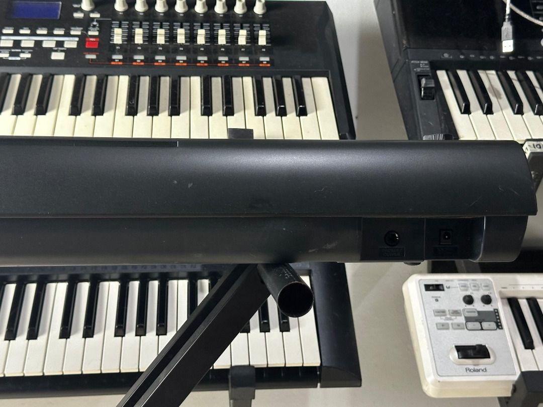 Yamaha Piaggero NP-12 Digital Keyboard Piano Organ 61 Graded Touch ...