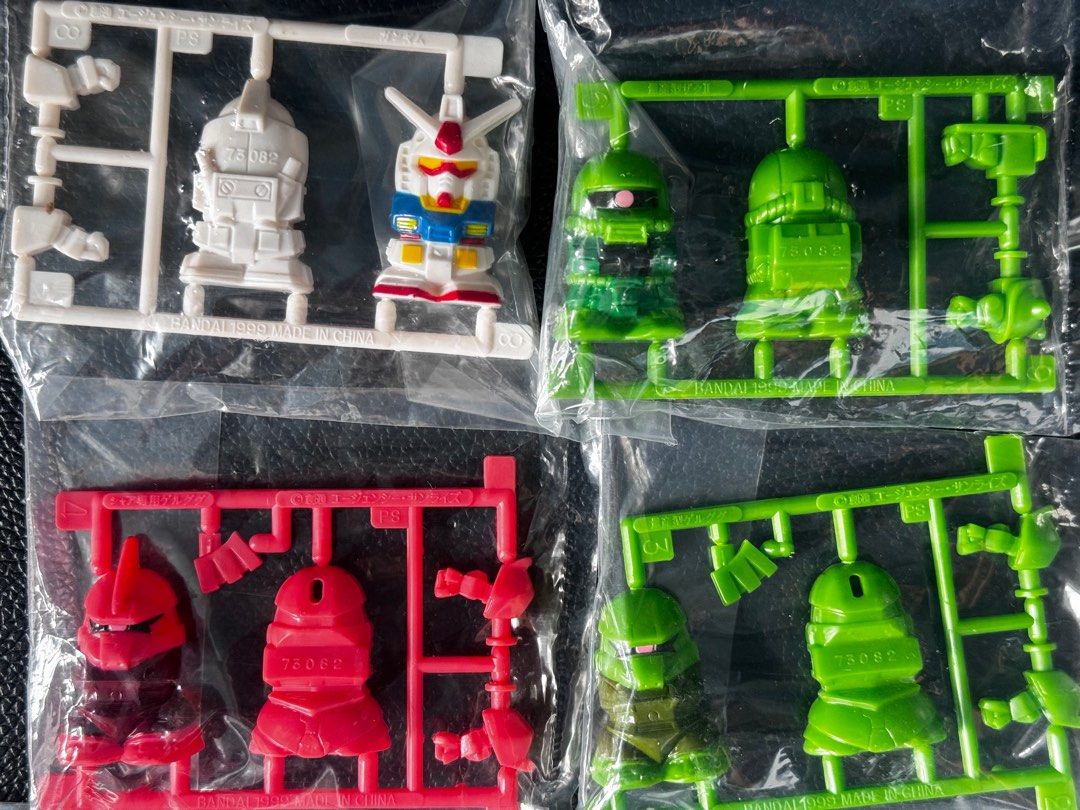 1999 出品 SD GUNDAM KIT 高達上色食玩模型 一Set 8款放售包括高達、渣古、紅彗星、老虎、紅勇士、綠勇士、TurnA 等 ...