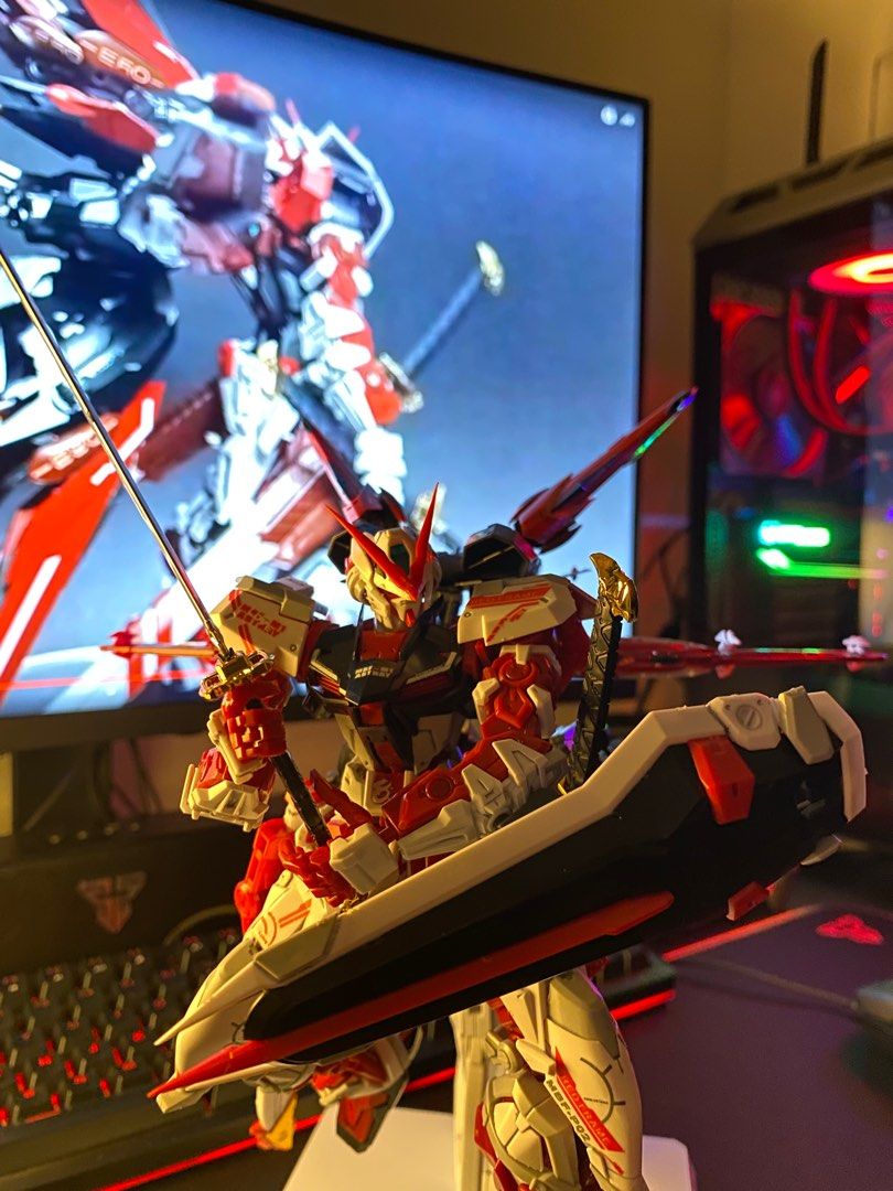 Astray Red Frame Flight Unit Daban Gundam, Hobbies & Toys, Collectibles ...