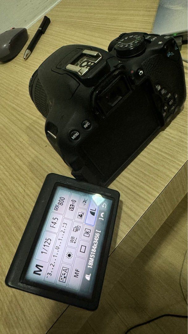 Canon 700D body and lens(18-55mm), Photography, Cameras on Carousell