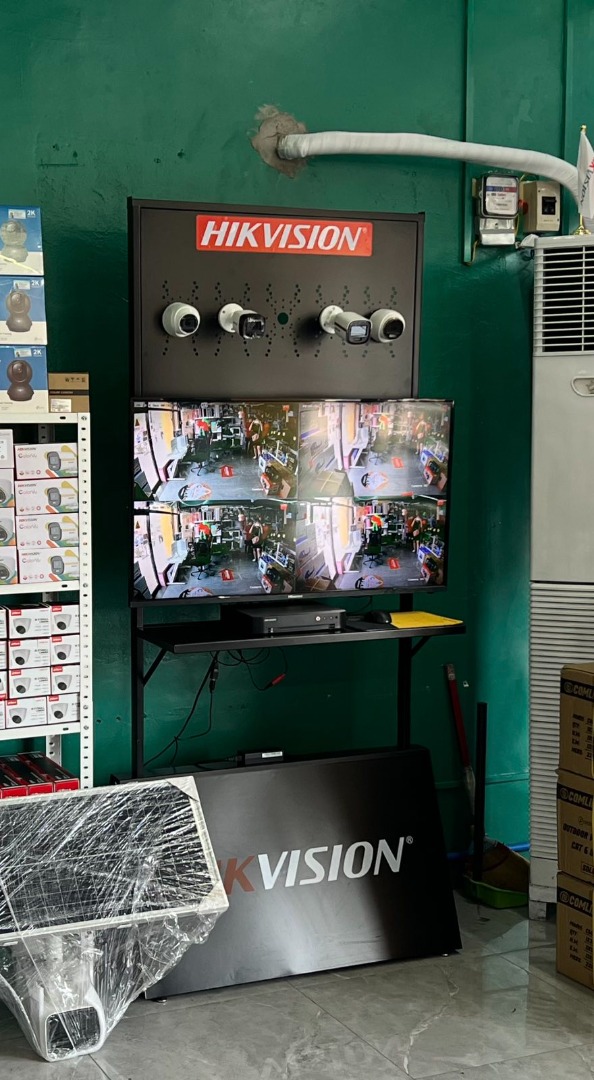 CCTV DISPLAY DEMO RACK W/ 42" TV MONITOR, Furniture & Home Living ...