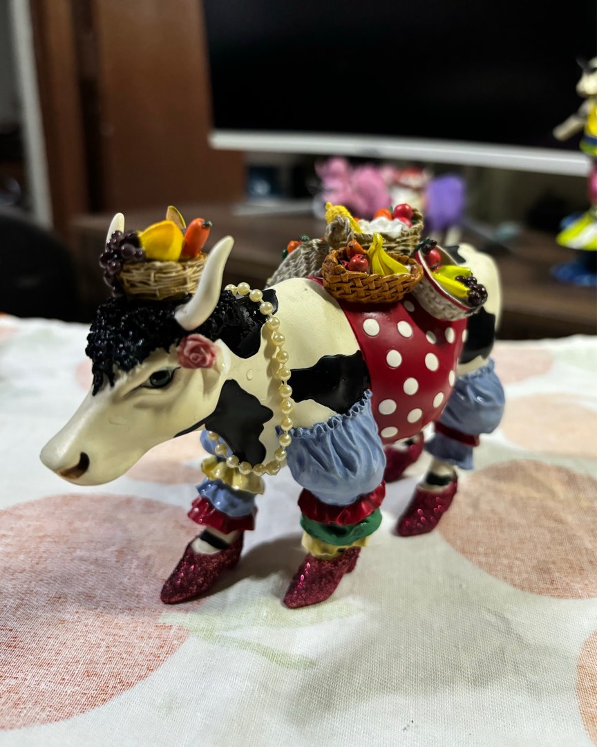 Cow Parade Collection 2004 - Tropicowl #7703, Hobbies & Toys ...