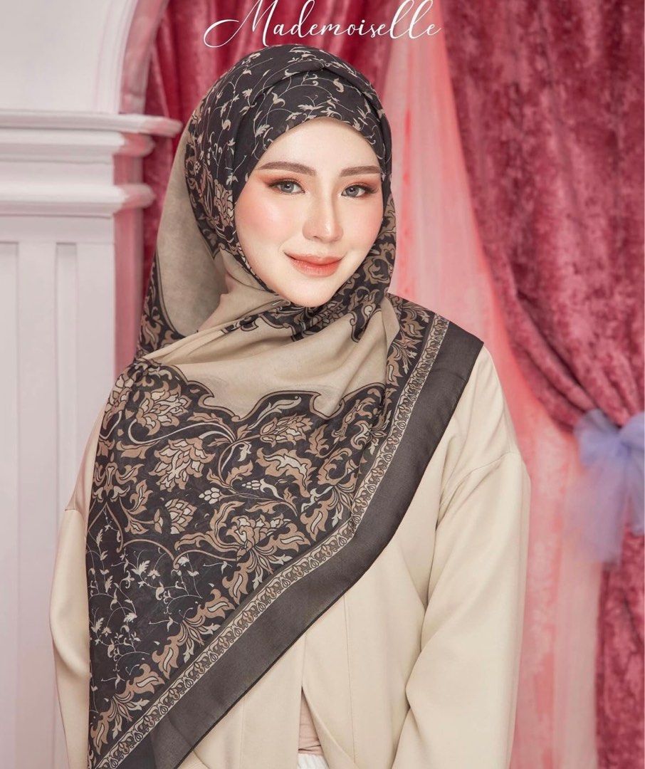 Deara Mademoiselle in Blair, Women's Fashion, Muslimah Fashion, Hijabs ...
