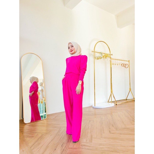 Dewi Diary Kylie Set, Men's Fashion, Tops & Sets, Sets & Coordinates on ...