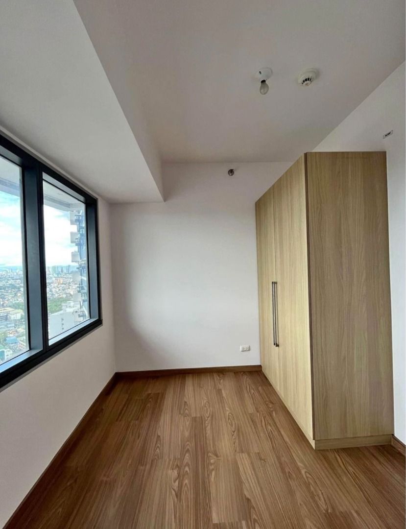 FOR SALE (Shangri-La The Rise Makati Condo Unit - 73.89sqm), Property ...