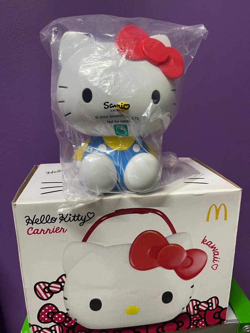 Hello kitty coin bank, Hobbies & Toys, Toys & Games on Carousell