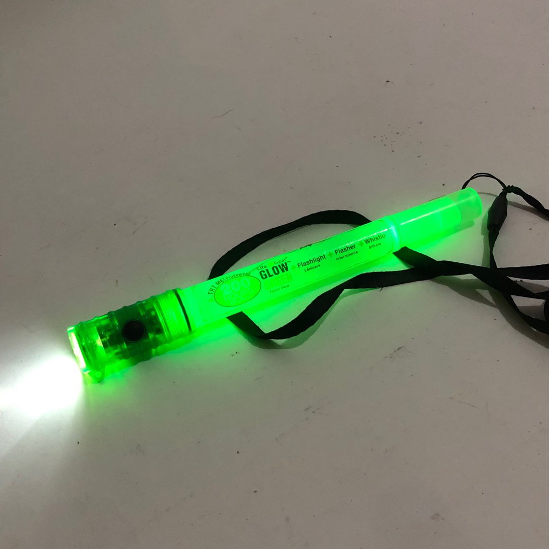 LIFE GEAR Glow Stick Light Lightweight Torch Floating Blinking ...