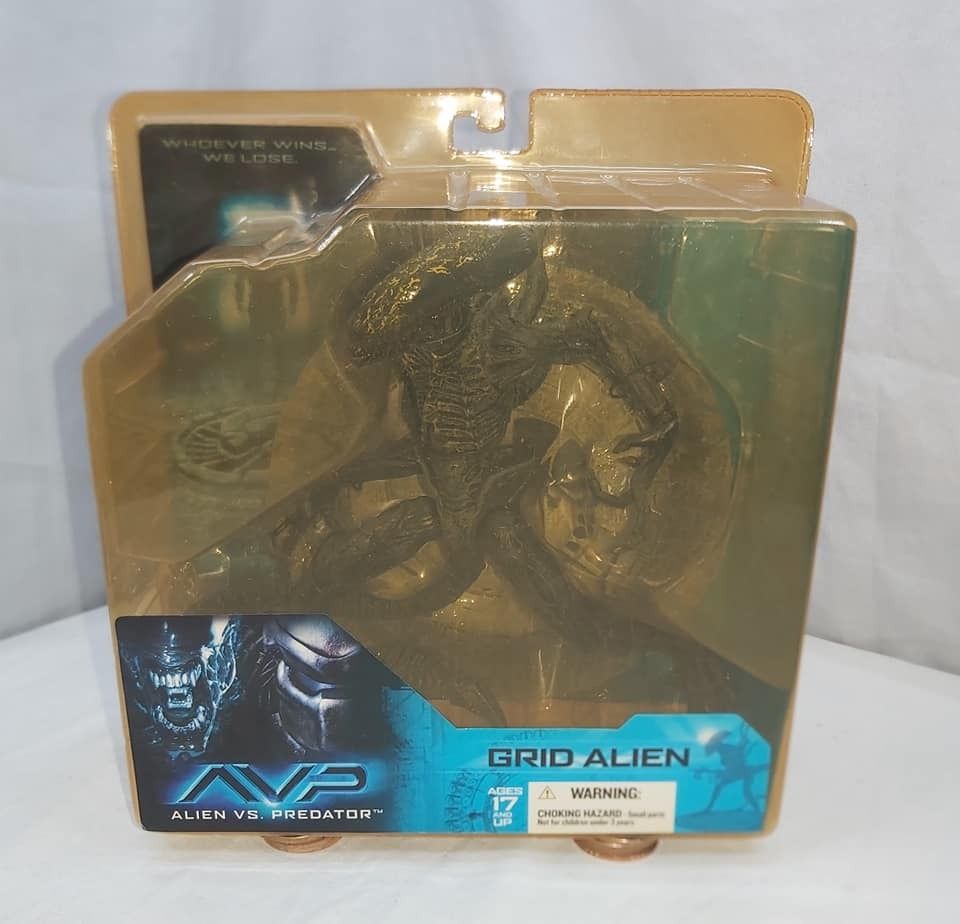 mcfarlane celtic predator vs grid alien set, Hobbies & Toys, Toys ...