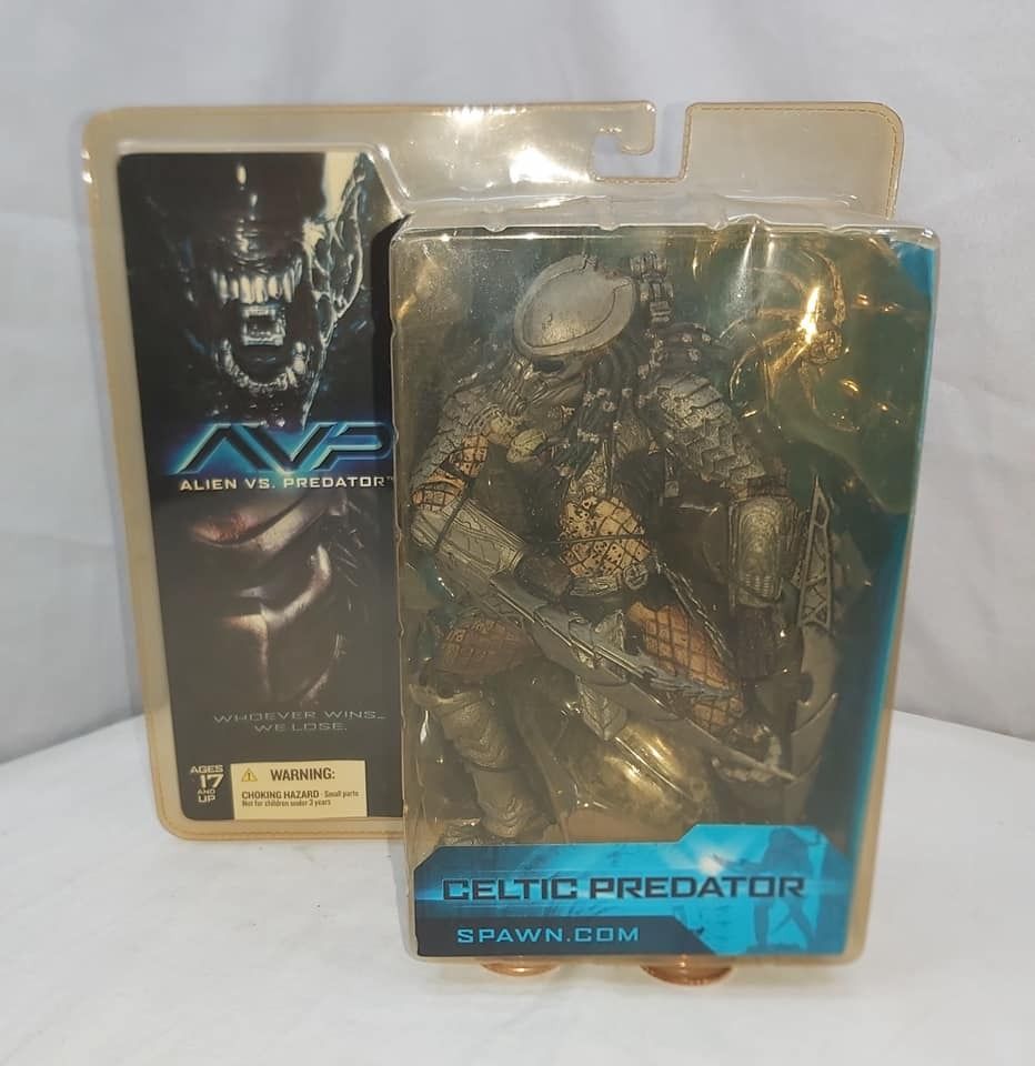mcfarlane celtic predator vs grid alien set, Hobbies & Toys, Toys ...
