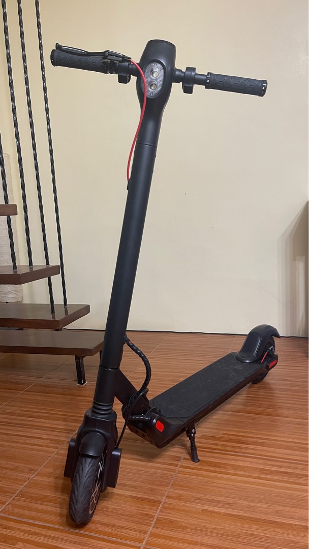 Mercane M5 e-scooter, Sports Equipment, Sports & Games, Skates ...
