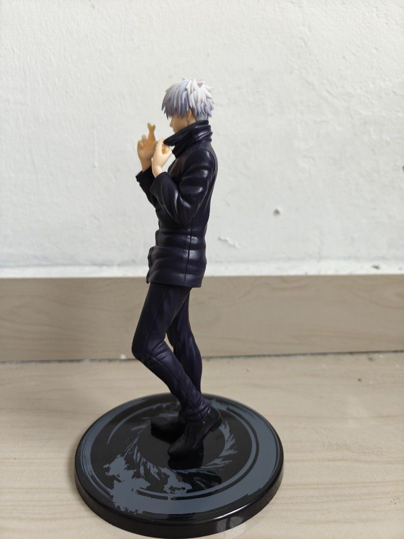 Satoru Gojo action figure, Hobbies & Toys, Toys & Games on Carousell