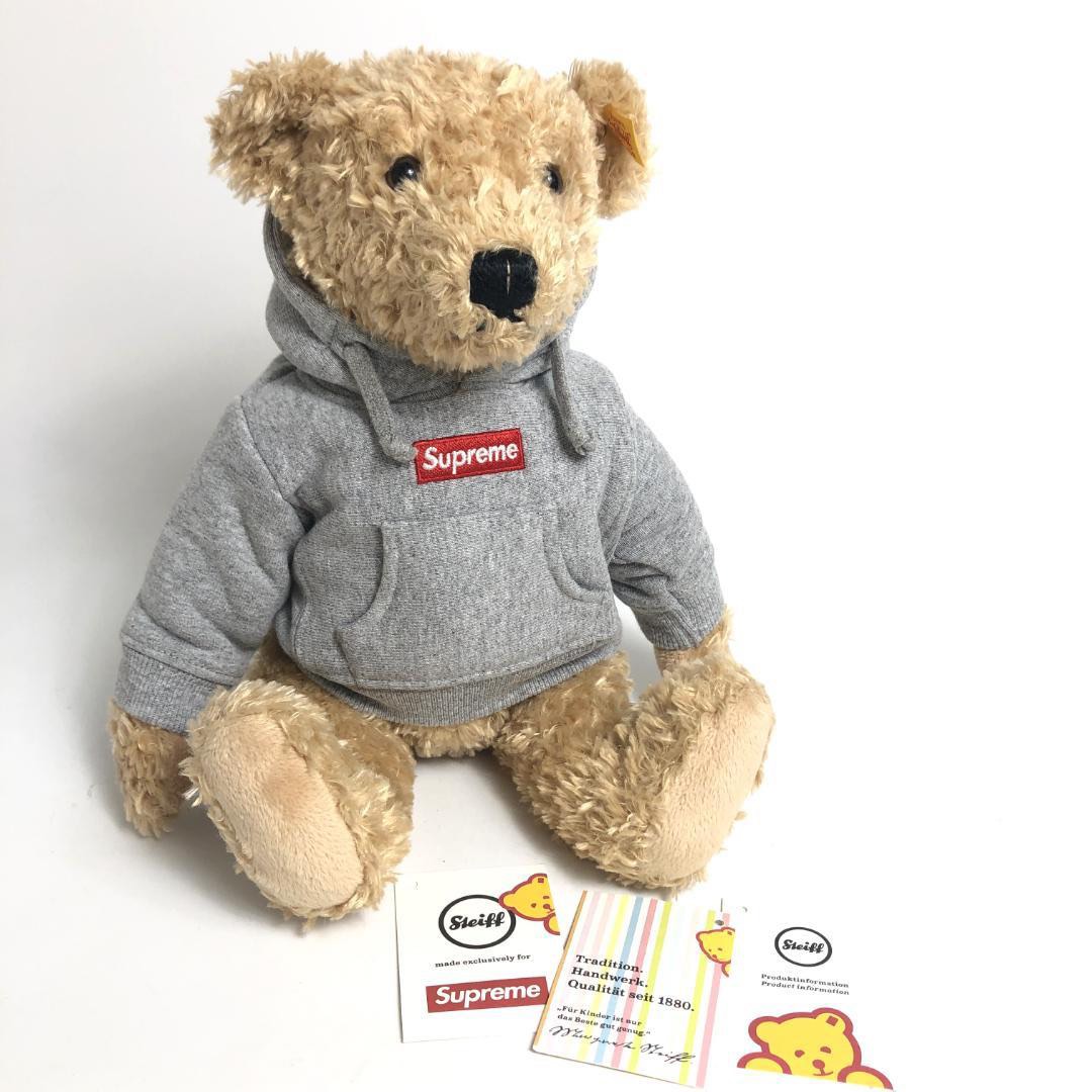 ⚜️Supreme x Steiff bear, Hobbies & Toys, Toys & Games on Carousell